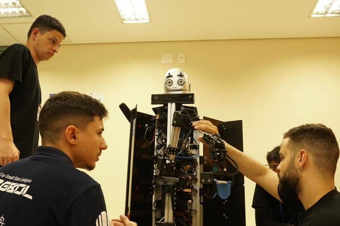 Equipe FBot: estudantes da Furg são campeões do Brasileiro de Robótica ...