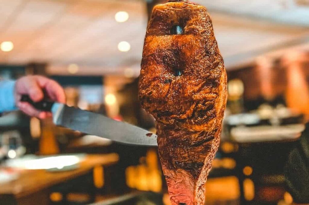 Churrasco gaúcho: Melhores rodízios de carnes em Porto Alegre ...