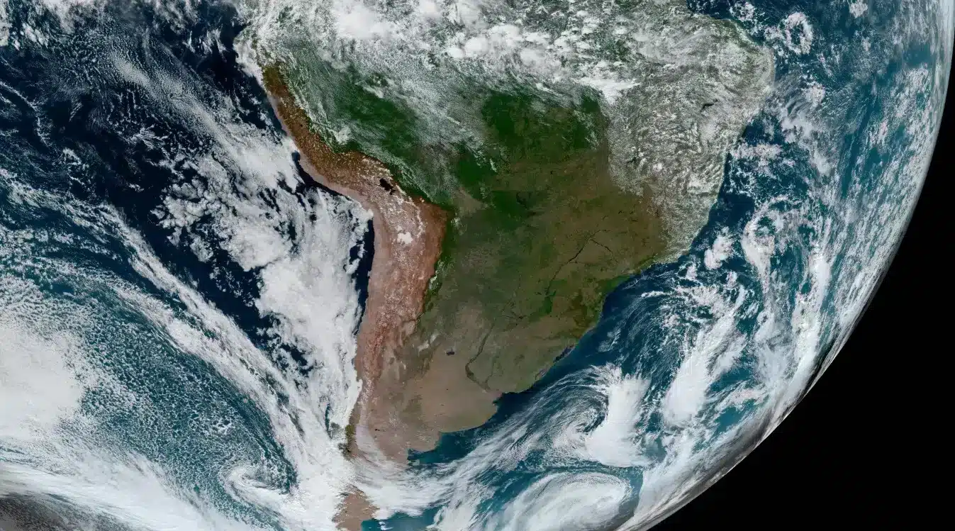 Imagem impressionante de satélite mostra o Sul do Brasil sem nenhuma ...